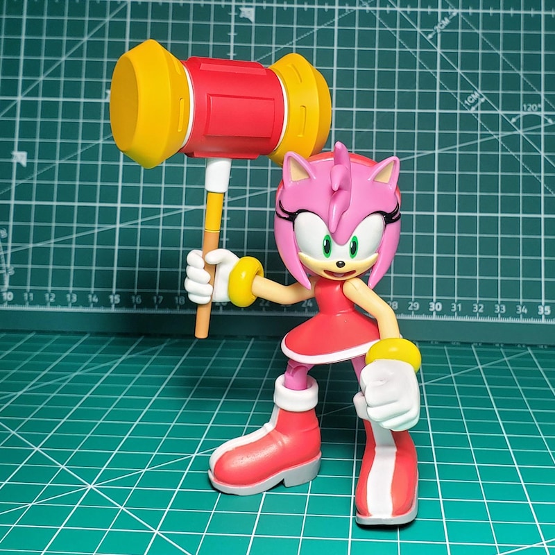 Amy the Hedgehog Figure - Etsy
