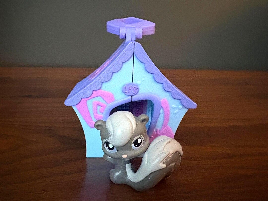 Littlest Pet Shop Post Office Mini House Blue Carrier W/ Squirrel #484 ...