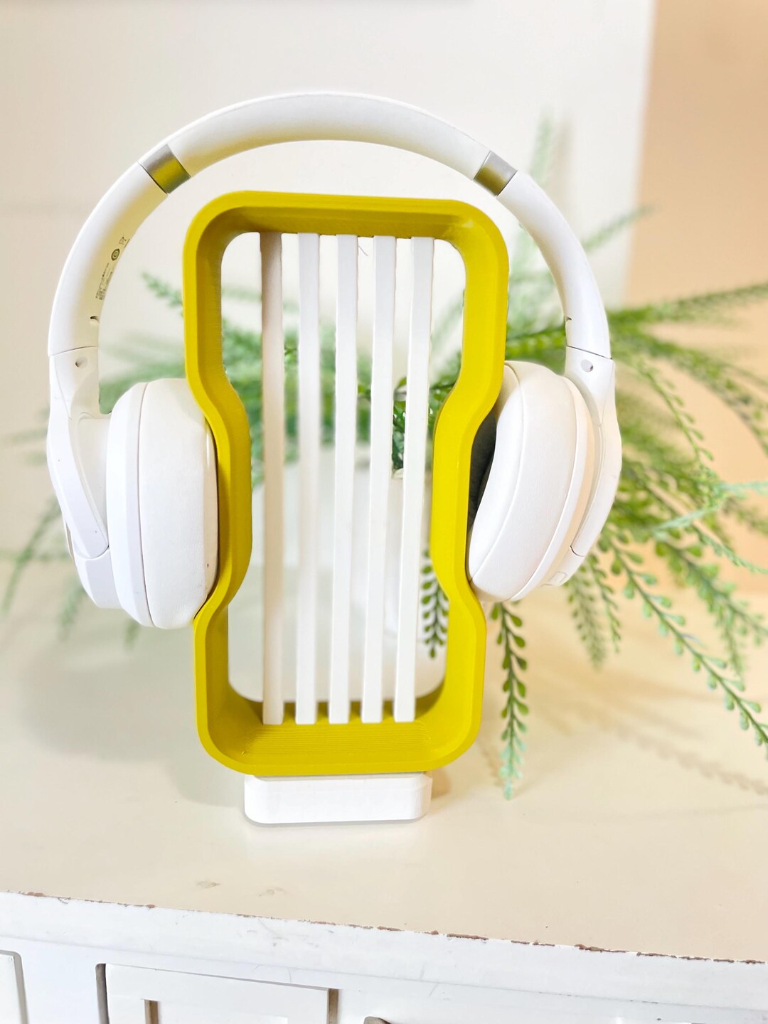 Minimalist Headphone Stand • Modern Headset Holder for Desk With Clean ...