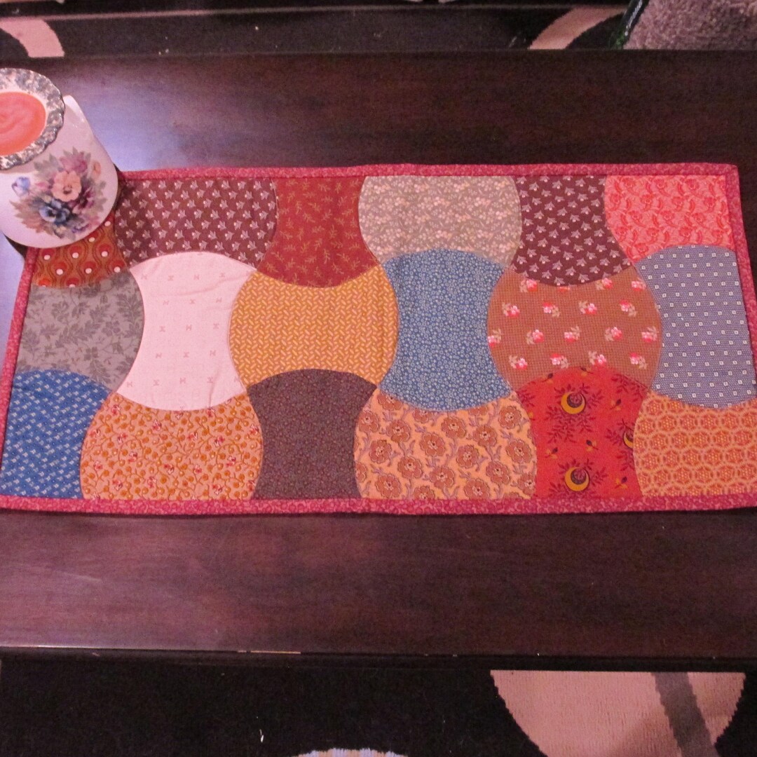 Handmade Fall Colors Apple Core Pattern Machine Washable Table Runner ...