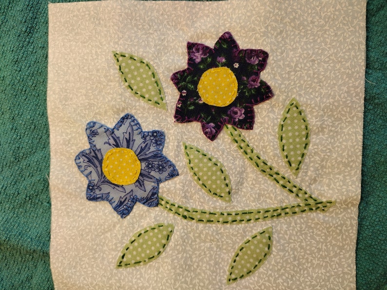 6 Lovely Hand-embroidered Quilt Blocks to Make a Spring Wallhanging or ...
