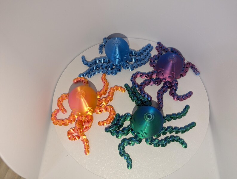 Articulated Octopus Fidget Toy, Kid Gift – Flexible Fidget Desk Pet ...