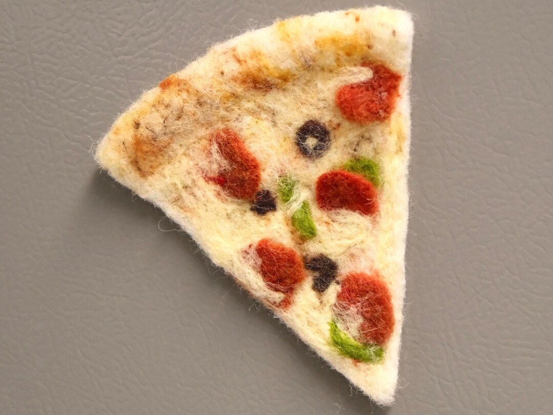 1:1 Realistic Felt Pizza Slice Fridge Magnet | Fun Gift for Pizza ...