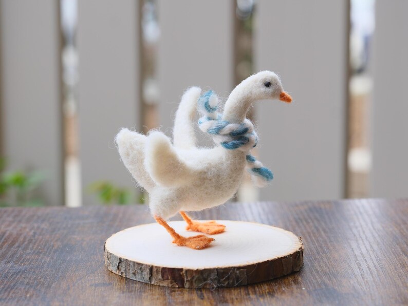 Tutorial PDF White Goose With Scarf, Standable Goose Doll Tutorial ...