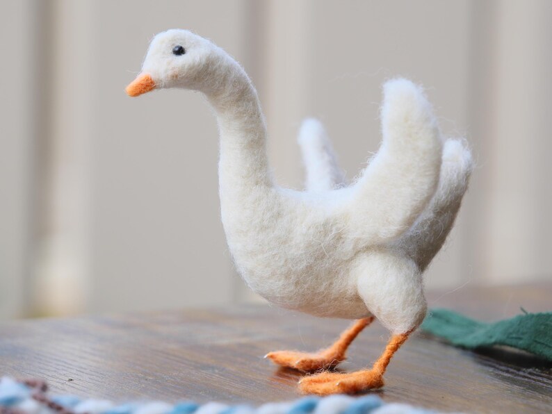 Tutorial PDF White Goose With Scarf, Standable Goose Doll Tutorial ...