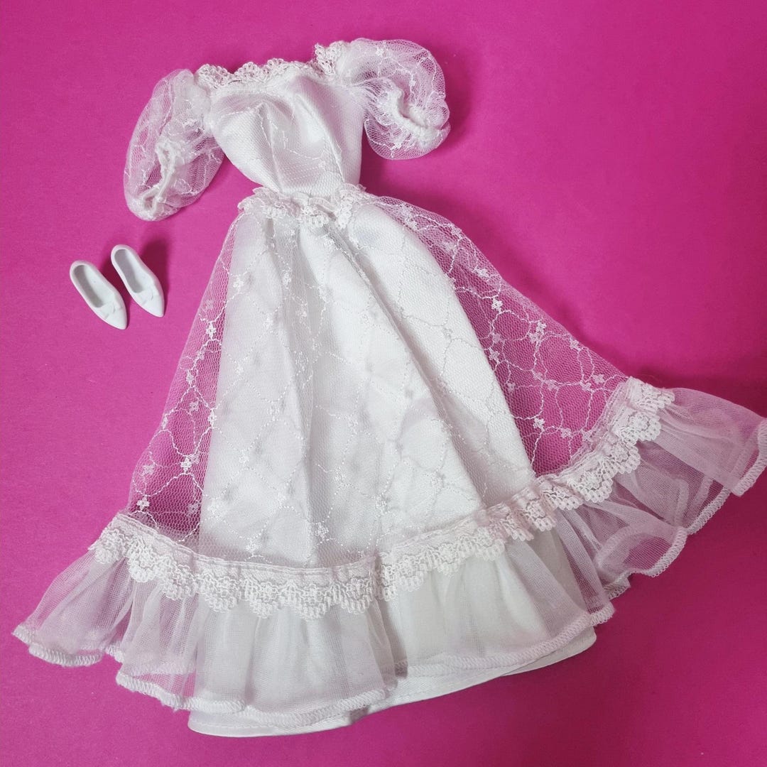 Barbie Wedding Dress 7965 From 1984 Vintage Barbie Dress White Pumps ...