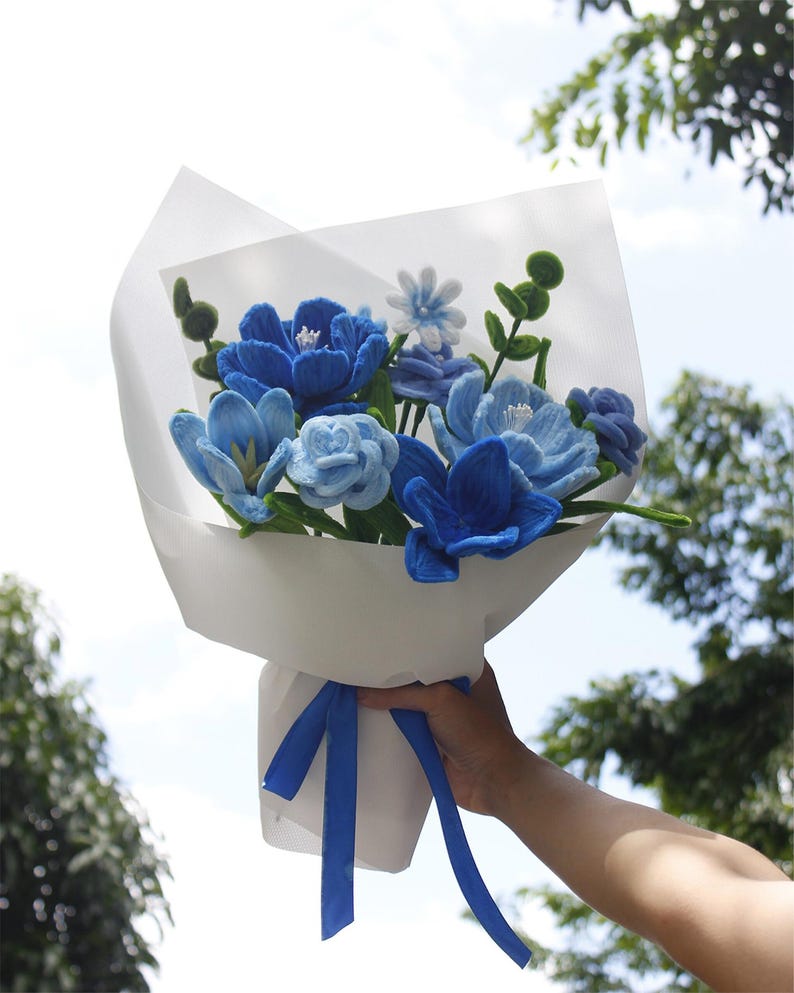 Handmade Pipe Cleaner Flower Bouquet, Baby Blue Dreamelle Bouquet ...