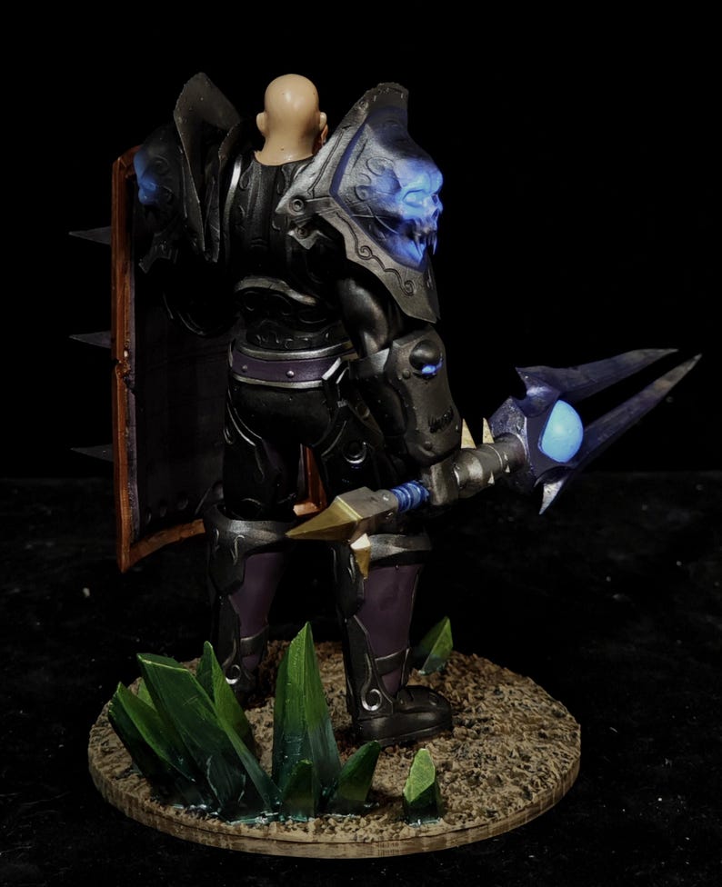 World of Warcraft Inspired WOW Dreadnaught T3 Warrior Figure Hand ...