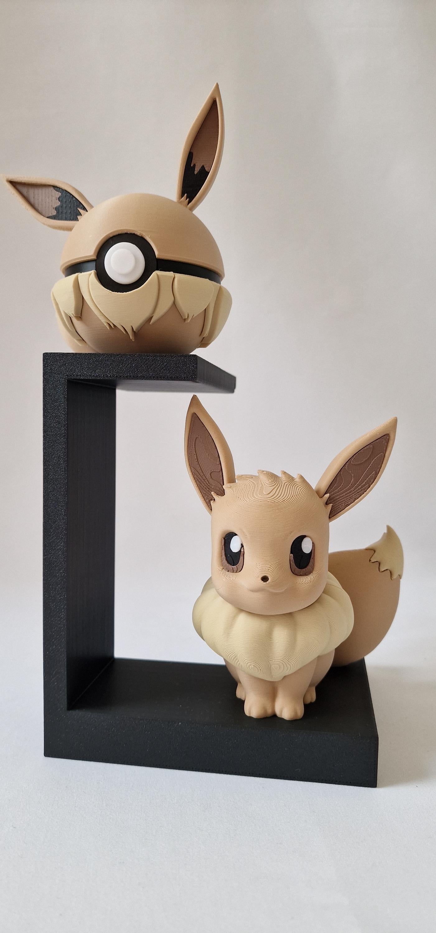 Eevee Ball Collector’s Set – Eevee Figure + Exclusive Wall Display ...