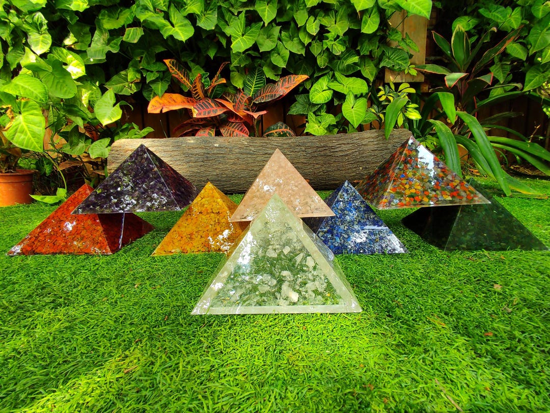 7 Chakra Giza Pyramid Capstone Crystal Energy Pyramid for Healing ...