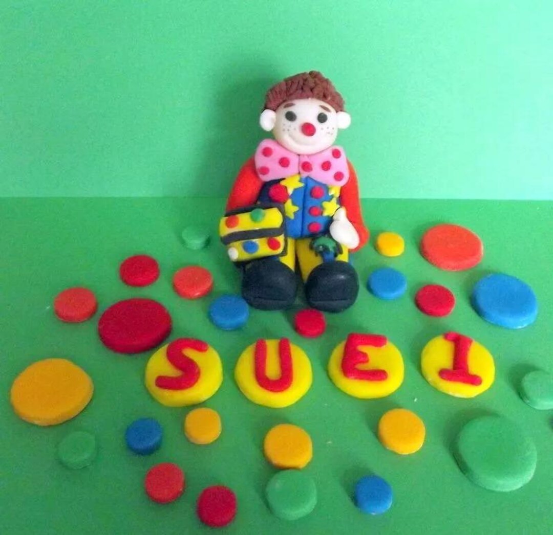 Handmade, Edible Mr Tumble Cake Topper Set - Etsy