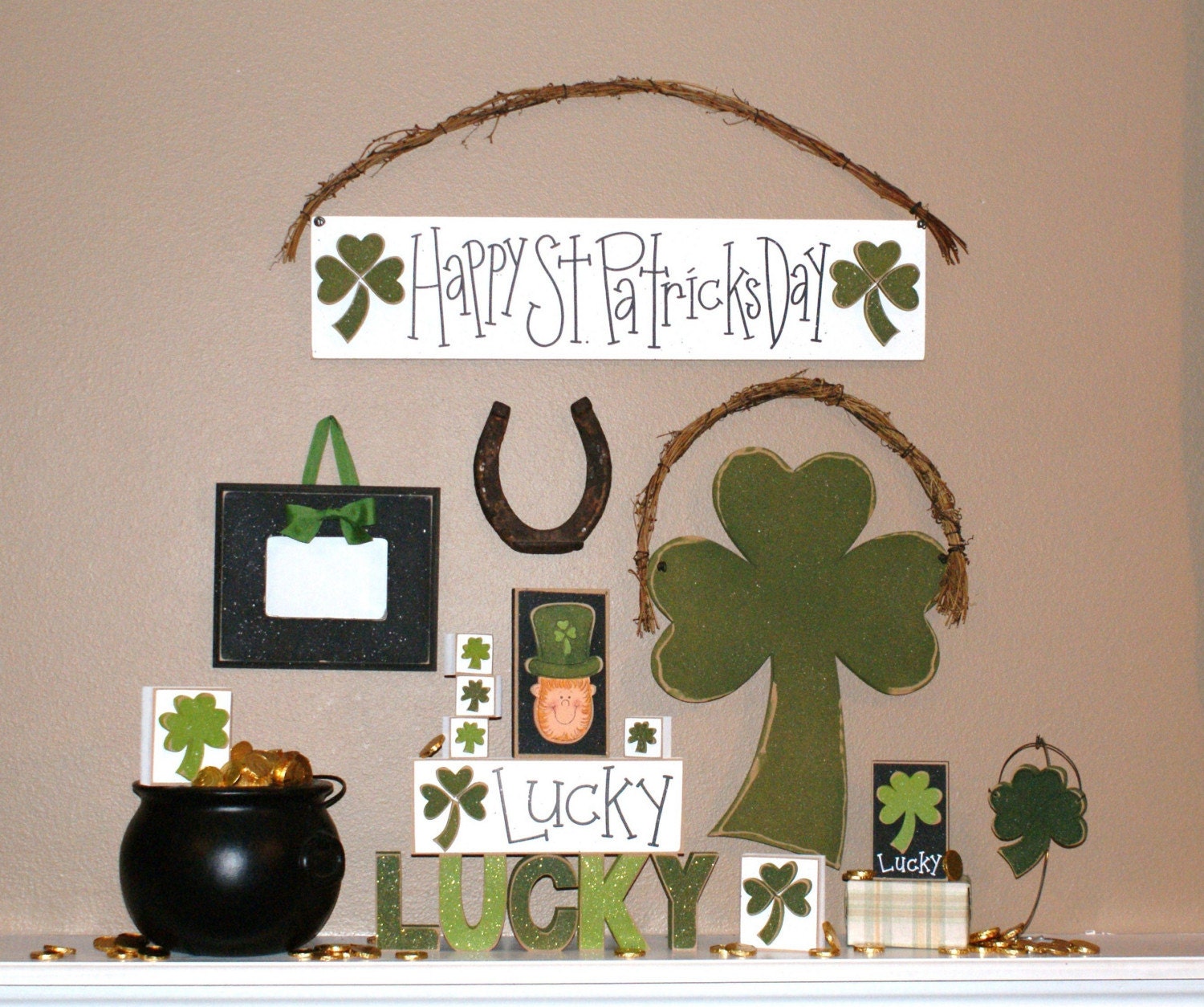 ST. PATRICKS DAY Sign for Wall Door Hanging and Home Decor - Etsy