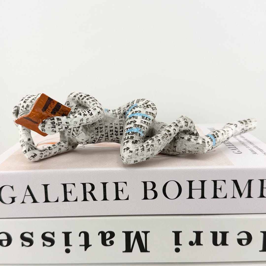 Abstract Resin Reading Sculpture: Modern Book Lover Gift, Shelf Decor ...