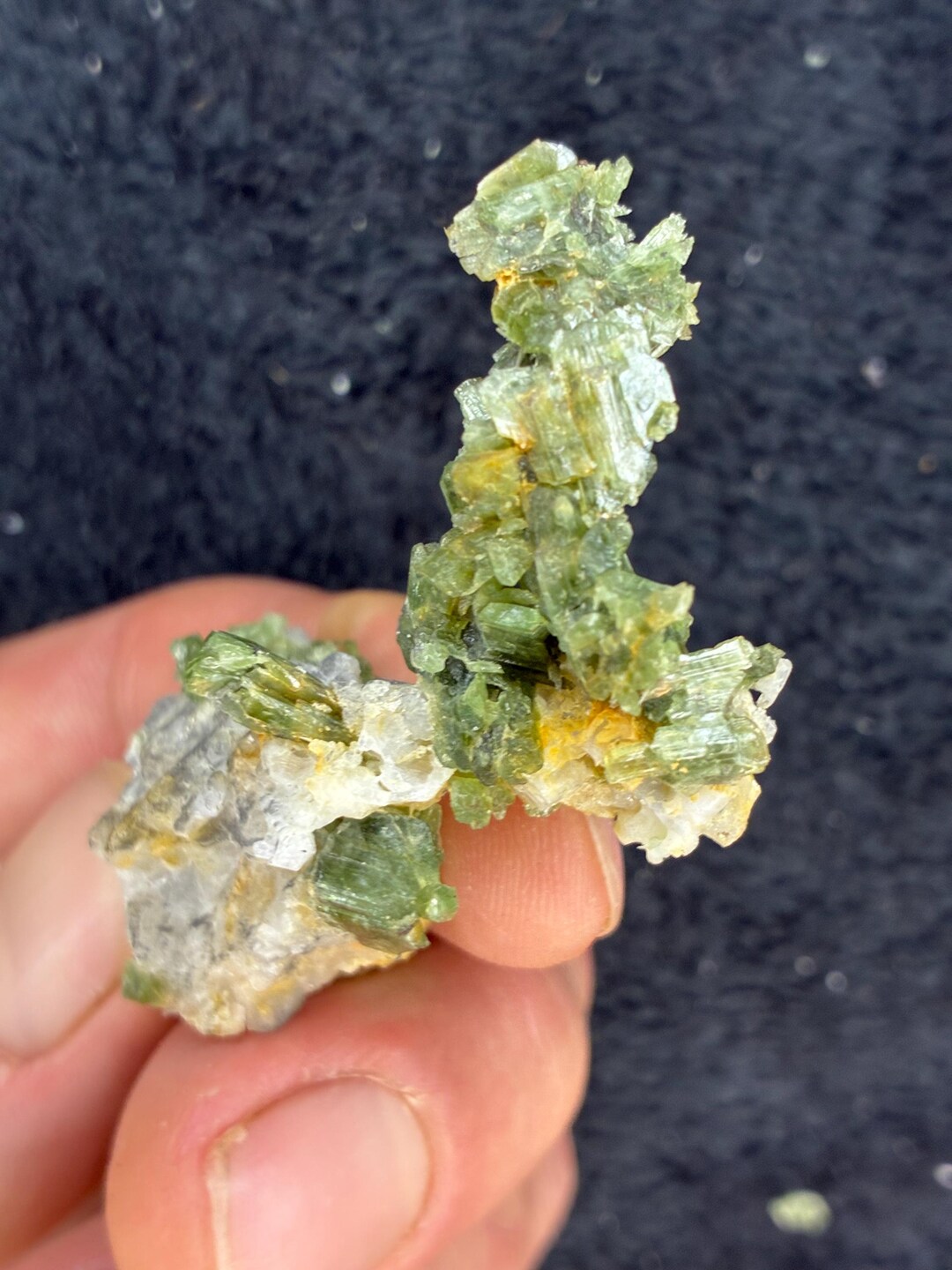 Green Tremolite on Feldspar, Lac-ste-marie, Quebec, Canada, Grnville ...