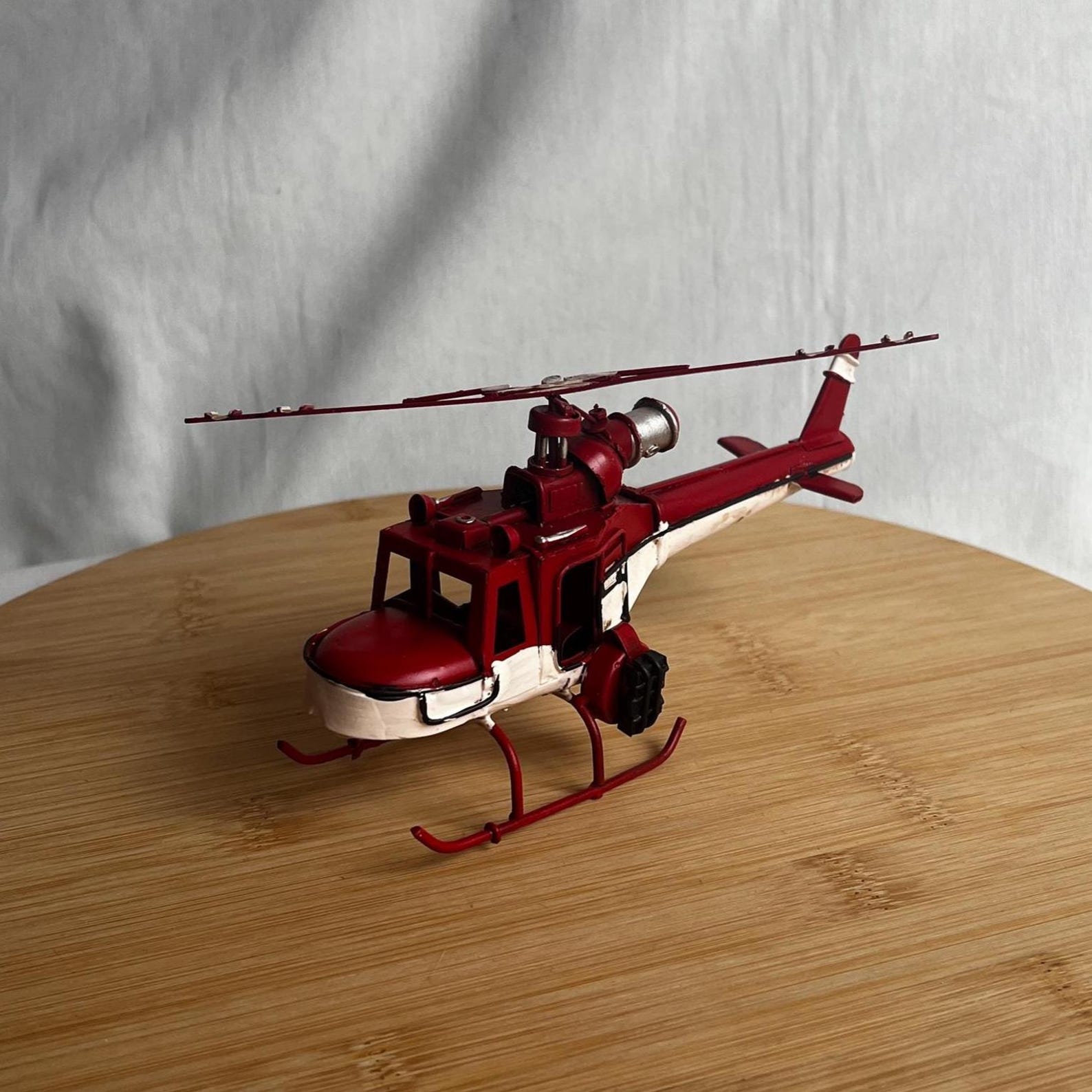 VINTAGE RED HELICOPTER Replica / Old Classic Metal Model / Plane Toy ...