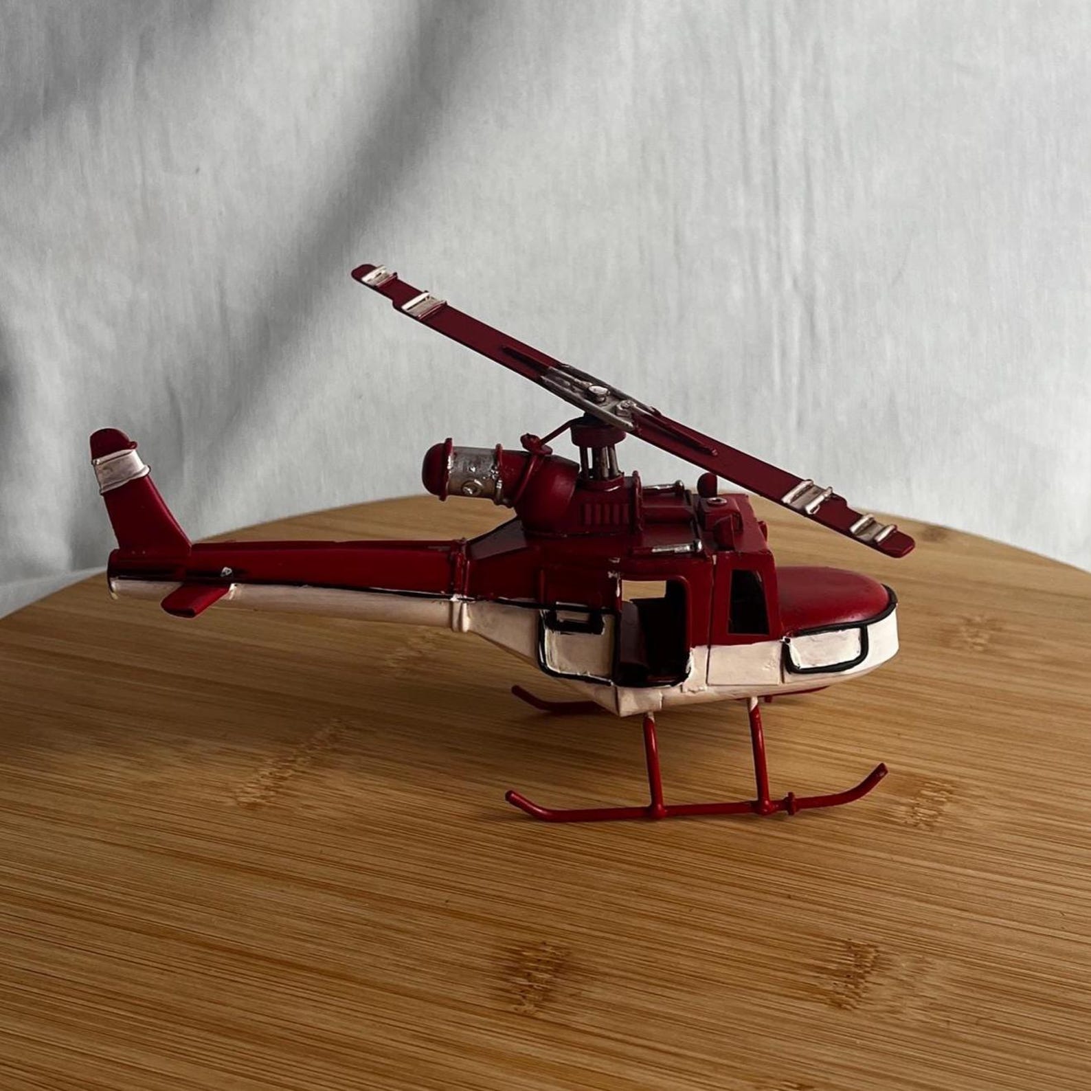 VINTAGE RED HELICOPTER Replica / Old Classic Metal Model / Plane Toy ...
