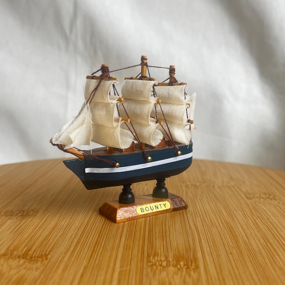BLUE BOUNTY MINIATURE Model / Wooden Mini Boat With Sails / Vintage Art ...