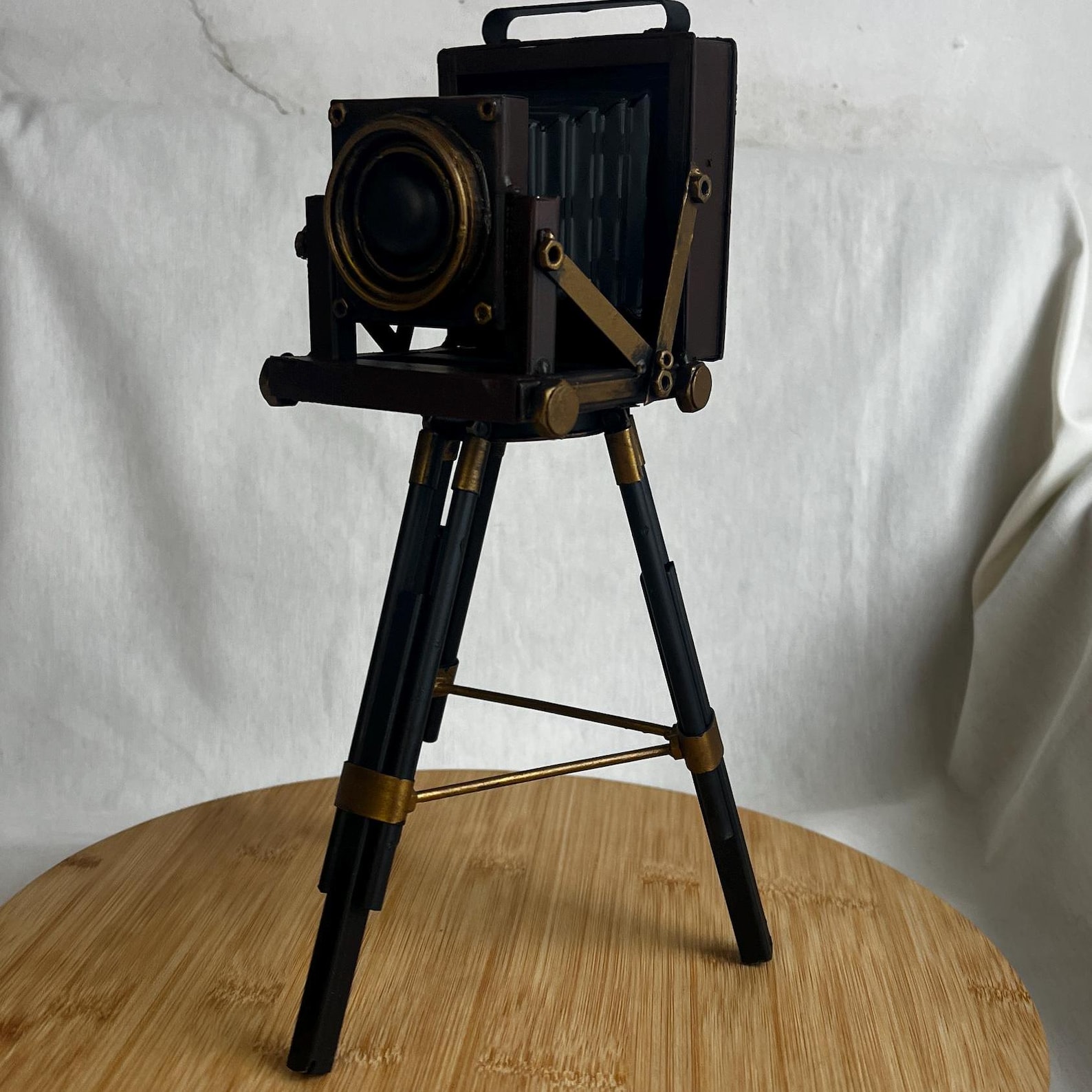 TRIPOD CAMERA CLASSIC Replica / Vintage Metal Camera Design ...