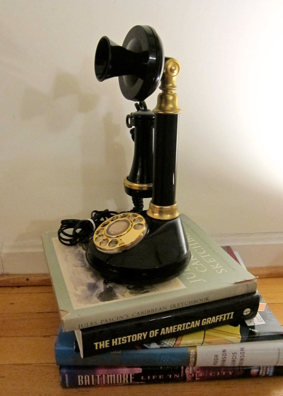 70s plastic whistle phone scam - innovativelopez