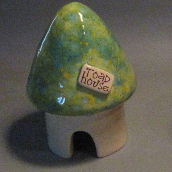 Toad House - Etsy