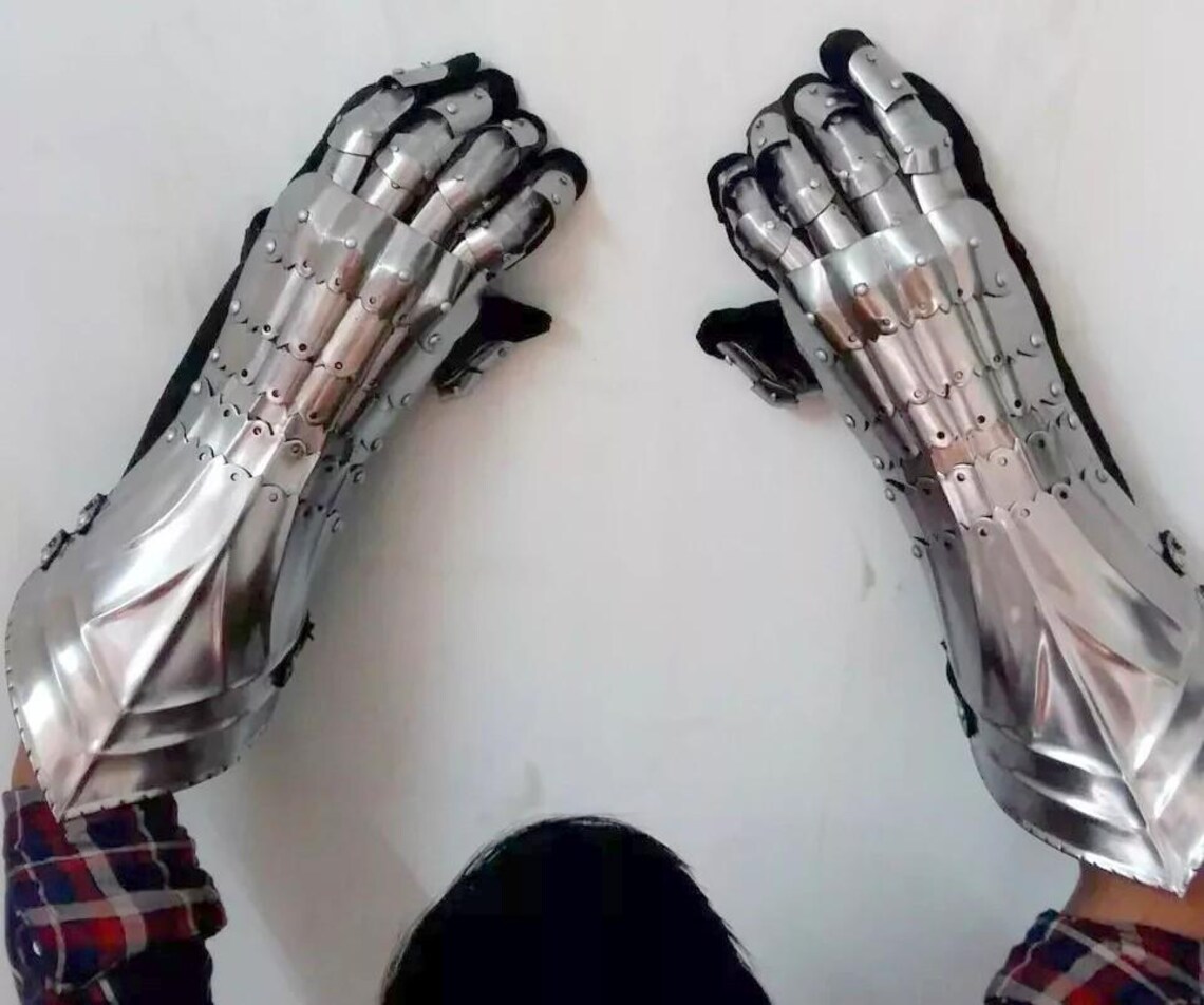 Gothic Gauntlets Functional Armor Gloves | LARP Combat Battle Armor ...
