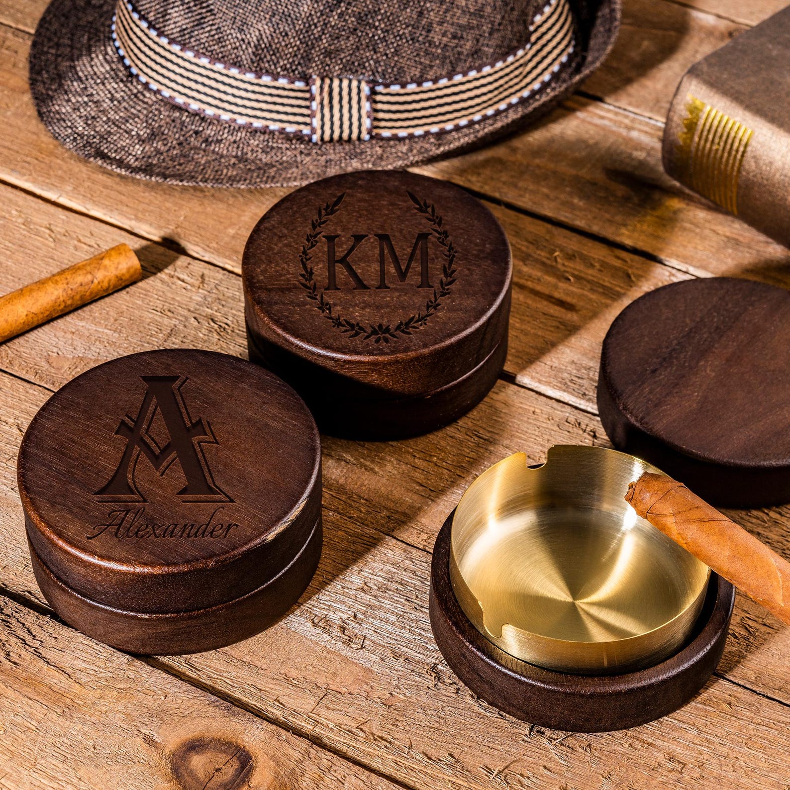 Personalized Ashtray With Lid, Custom Cigarette Ashtray, Engraved ...