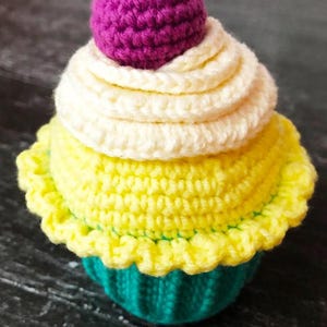 Crochet Delicious Cupcake Amigurumi Pattern | DIY Toy Pattern, Cute ...