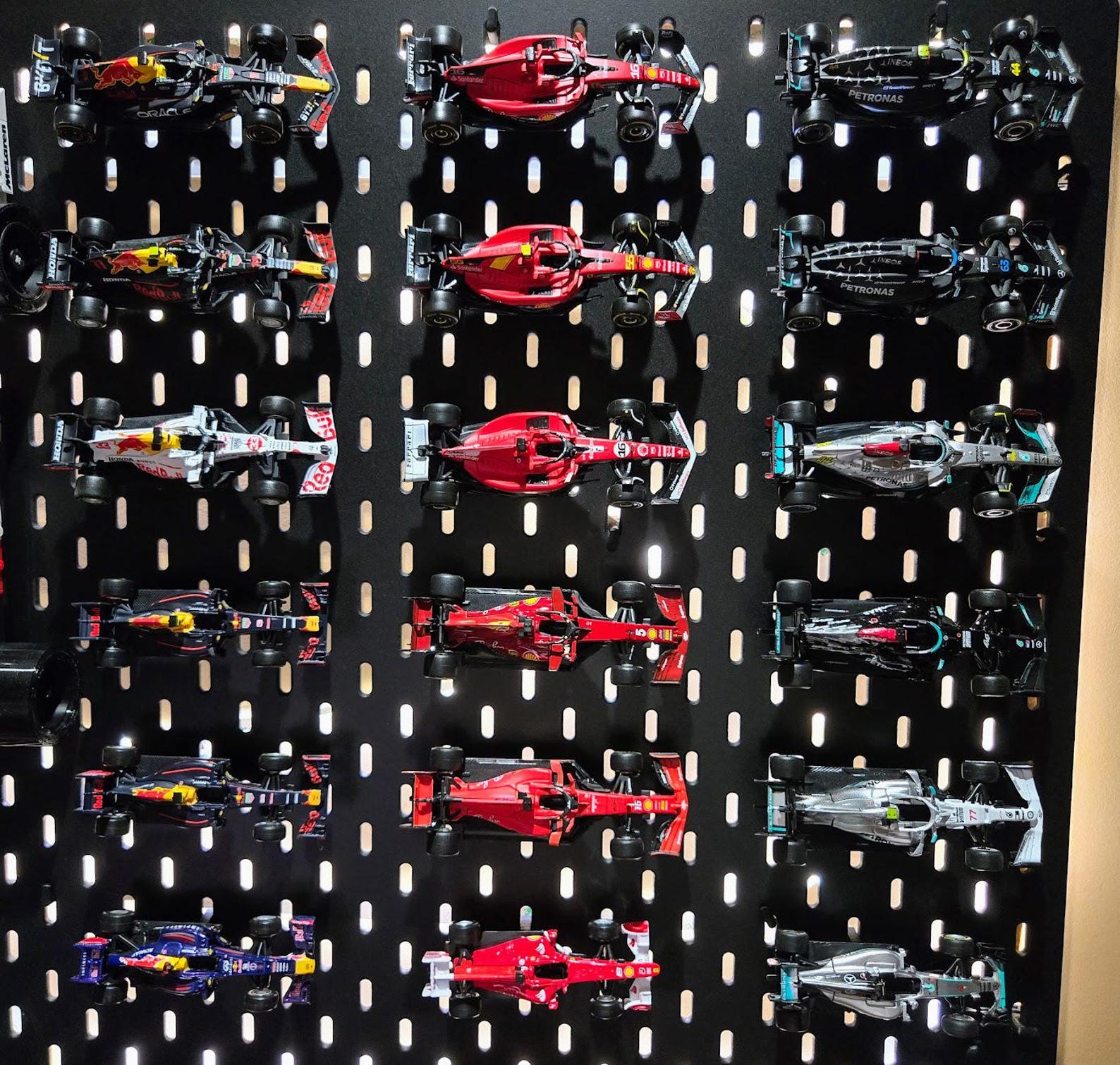 Bburago F1 1:43 Ikea Skadi Mount Car Display (set of 6) - Etsy