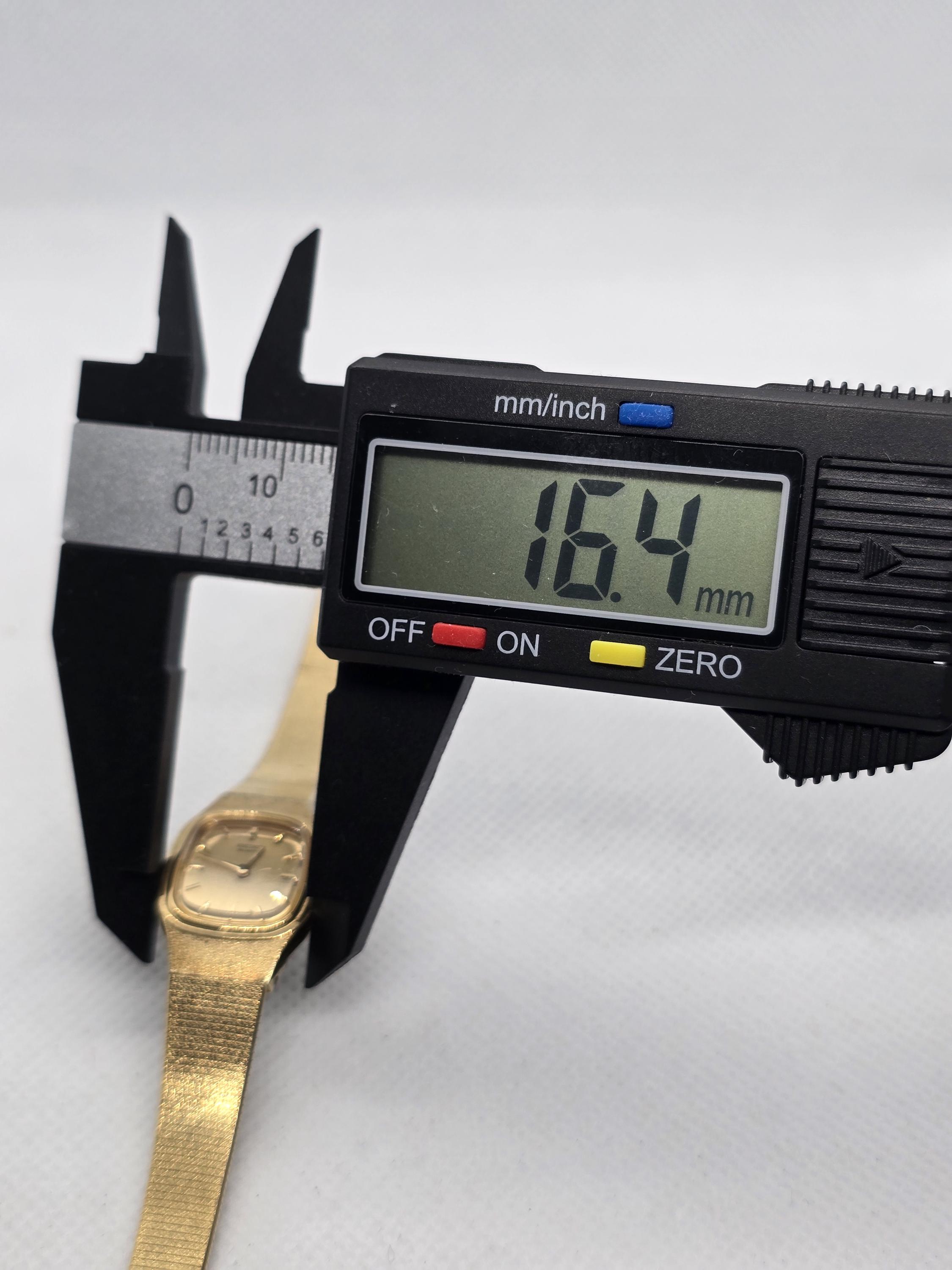 Vintage SEIKO Small Square Ladies Gold Tone Quartz Watch / Classy ...