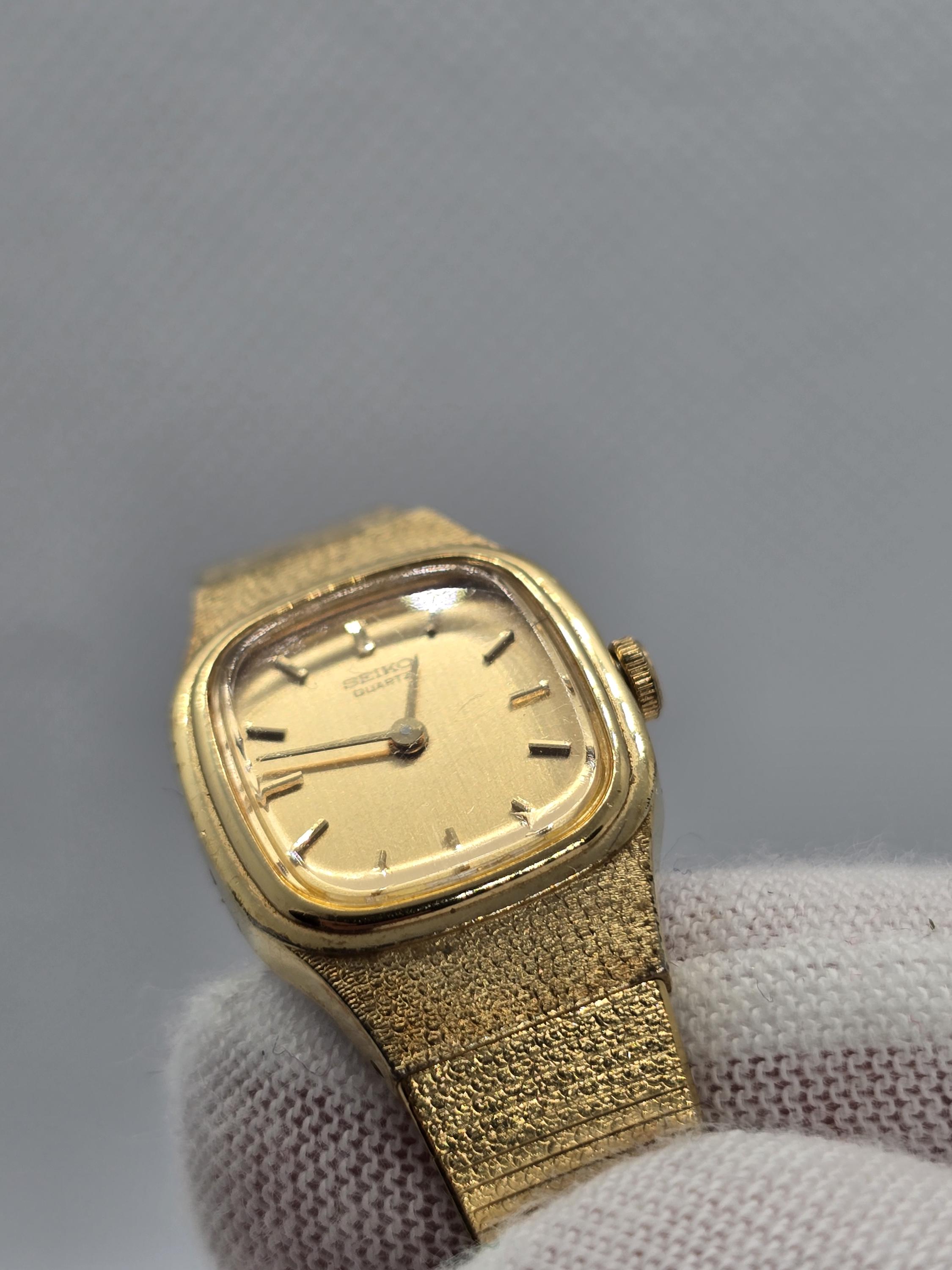 Vintage SEIKO Small Square Ladies Gold Tone Quartz Watch / Classy ...