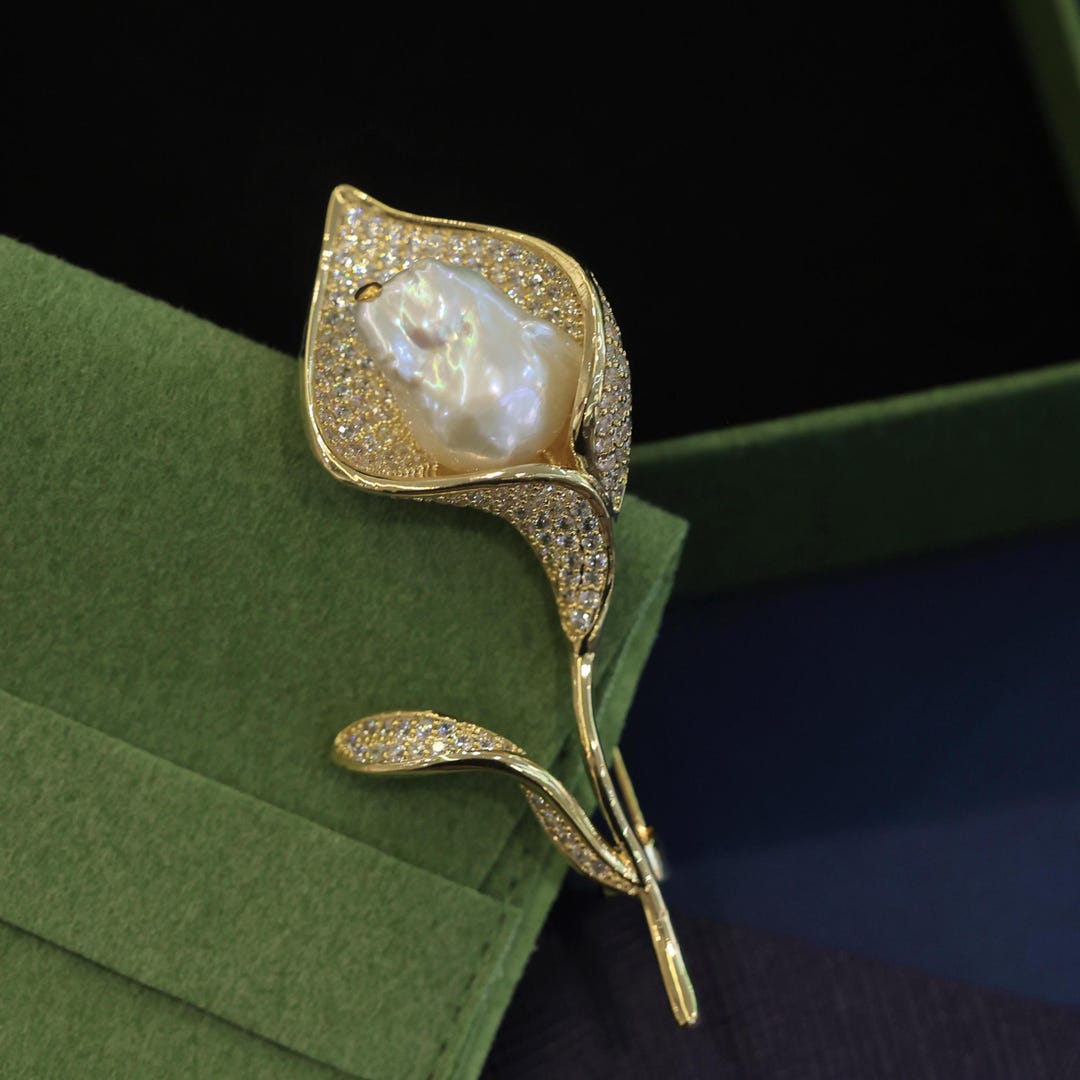Handmade Baroque Pearl Calla Lily Brooch: 14K Gold Floral Pin - Etsy