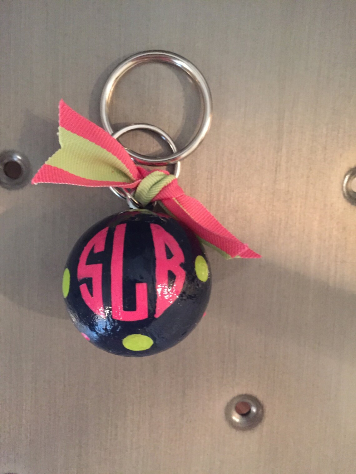 Hand Painted 1.5 Inch Wooden Ball Monogrammed Keychain - Etsy