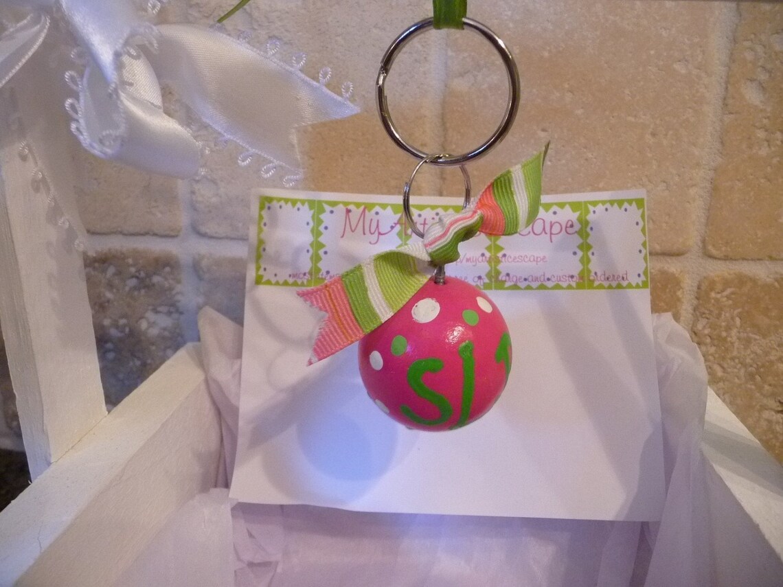 Hand Painted 1.5 Inch Wooden Ball Monogrammed Keychain - Etsy