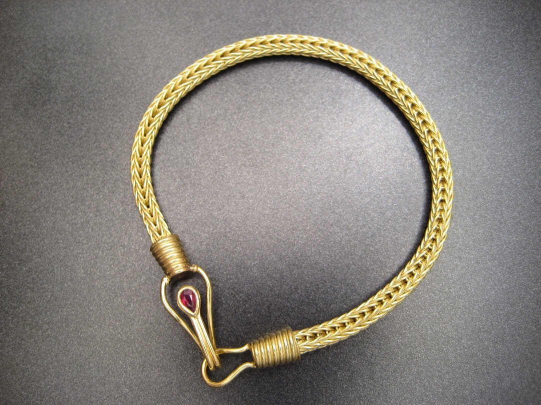 18K Gold Roman Chain Bracelet With a Ruby Clasp - Etsy