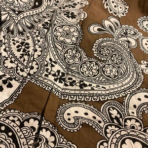 Vintage 70’s Mod Hand Drawn Paisley in Black & White on Brown Cotton 5 ...