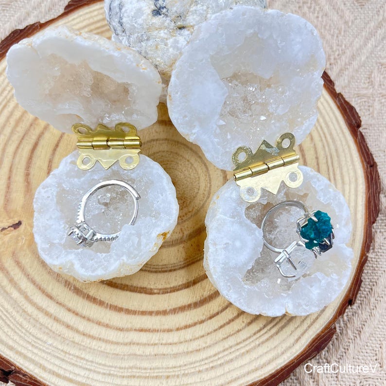 Natural White Crystals Geode, Mystery Natural Crystal Ring Blind Box ...