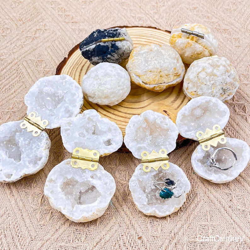 Natural White Crystals Geode, Mystery Natural Crystal Ring Blind Box ...