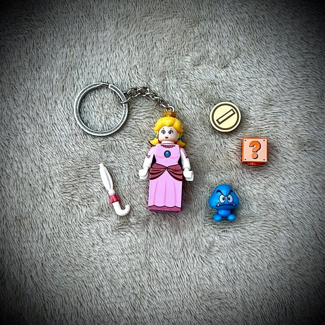 Princess Peach Keychain, Keyring, Gift - Etsy