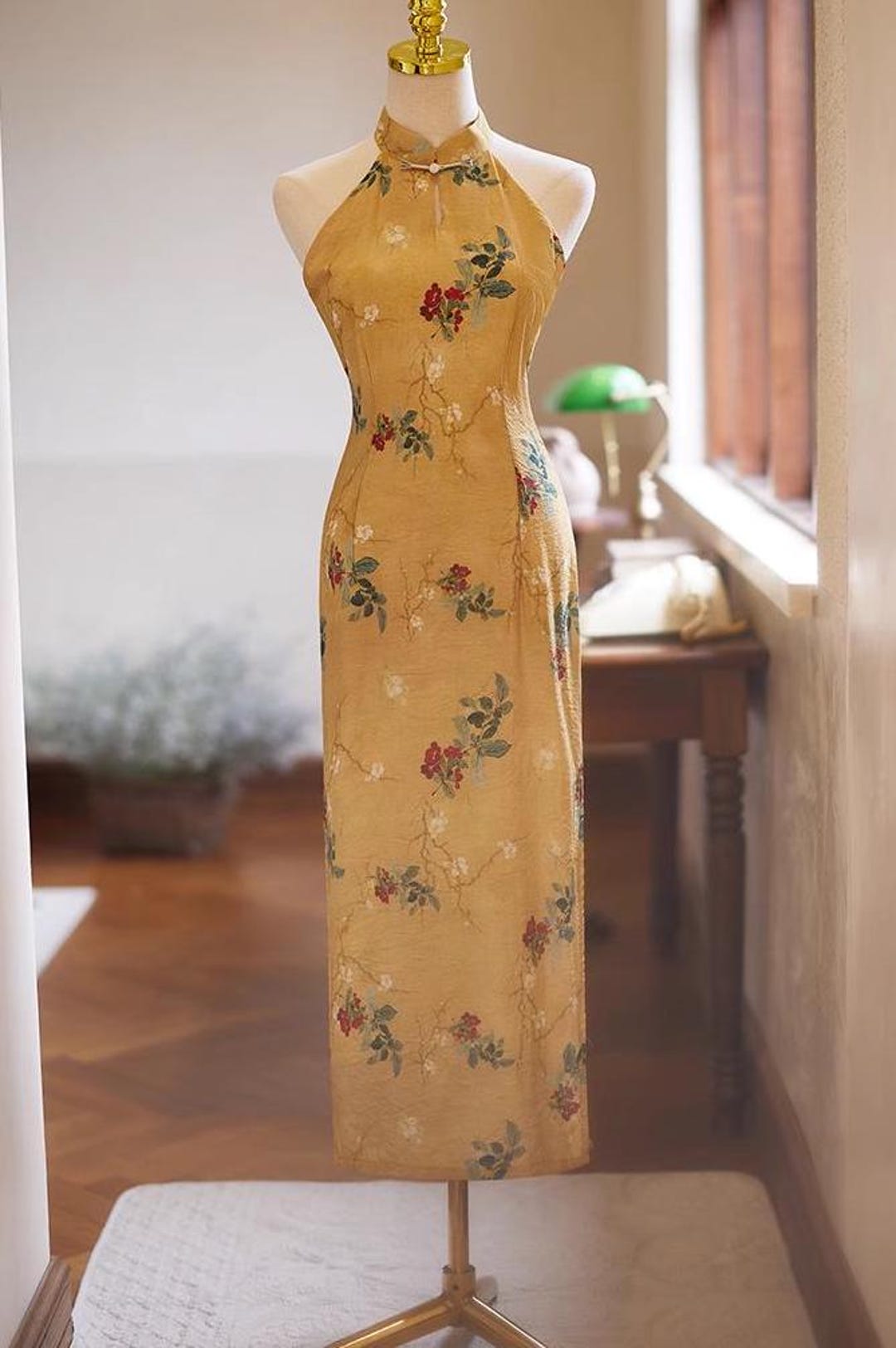 Vintage Halter Neck Cheongsam, Elegant Floral Linen Silk Qipao, Chinese ...