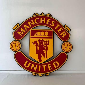 man u crest