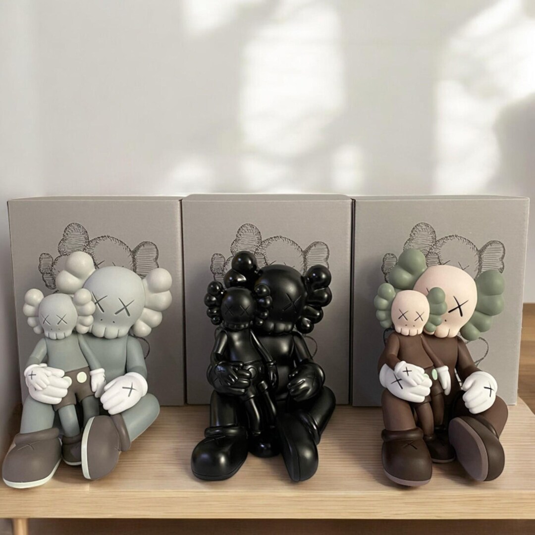 KAWS double Hug Figurine Modern Art Collectible Stylish Home & Office ...