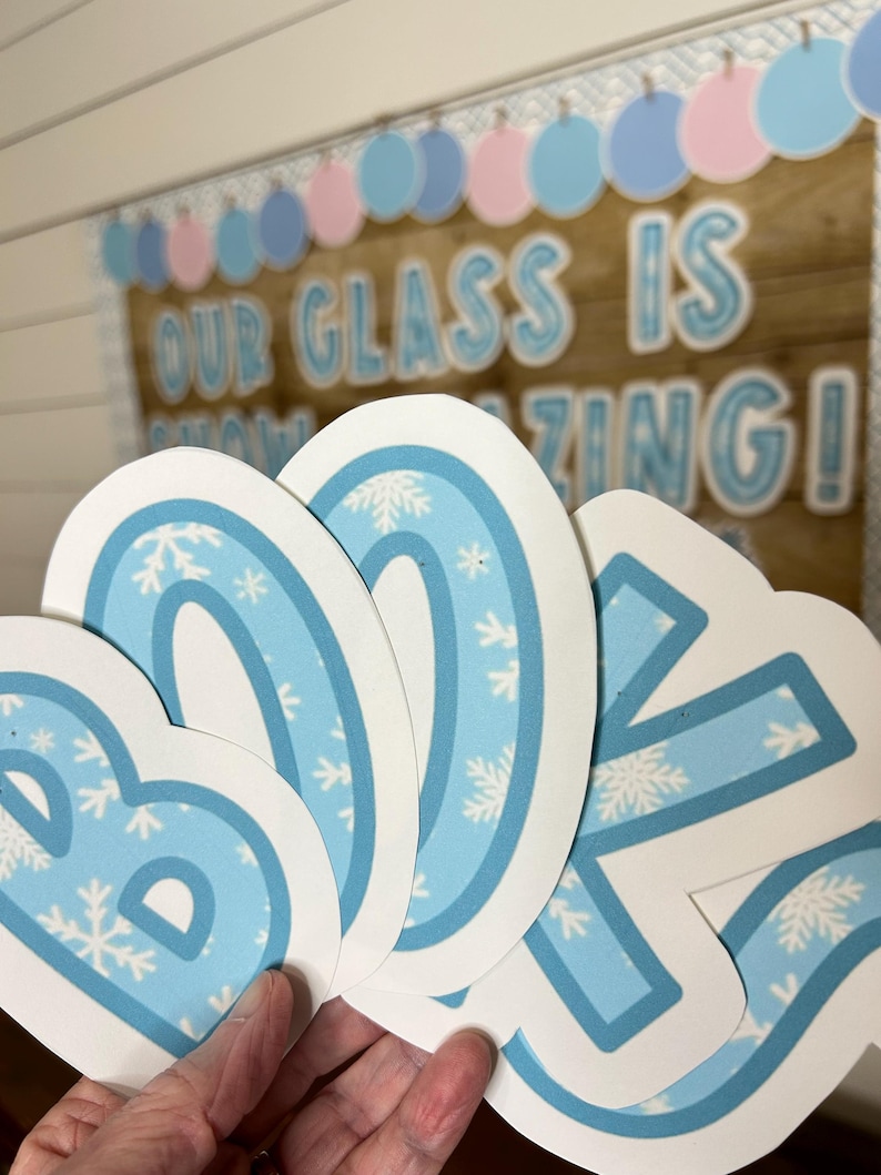 Winter Snowflake Bulletin Board: Classroom Library Decor | Snow Many ...