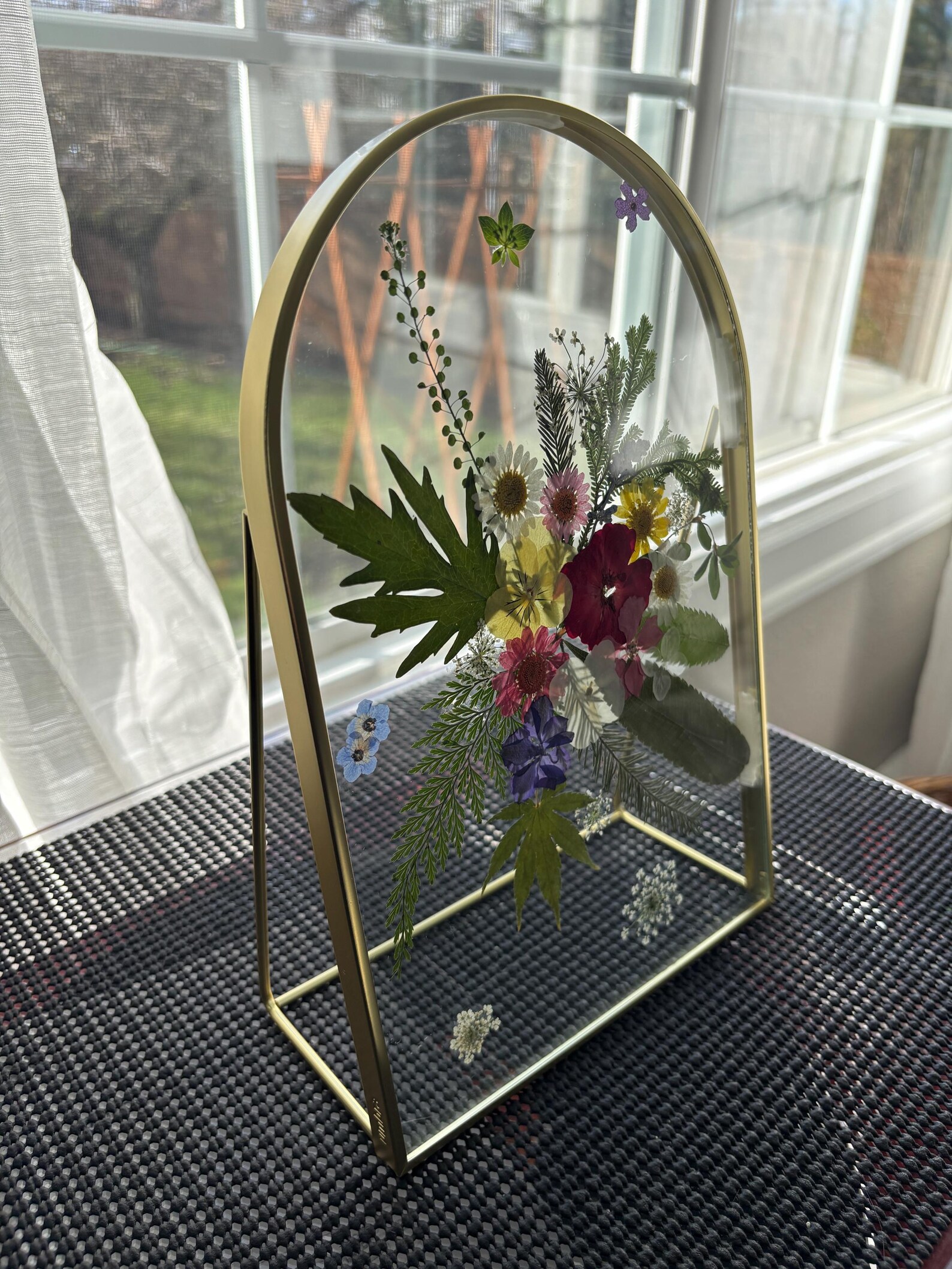 Pressed Flower Art Frame/ Flower Decor/ Suncatcher/ Floating Frame ...