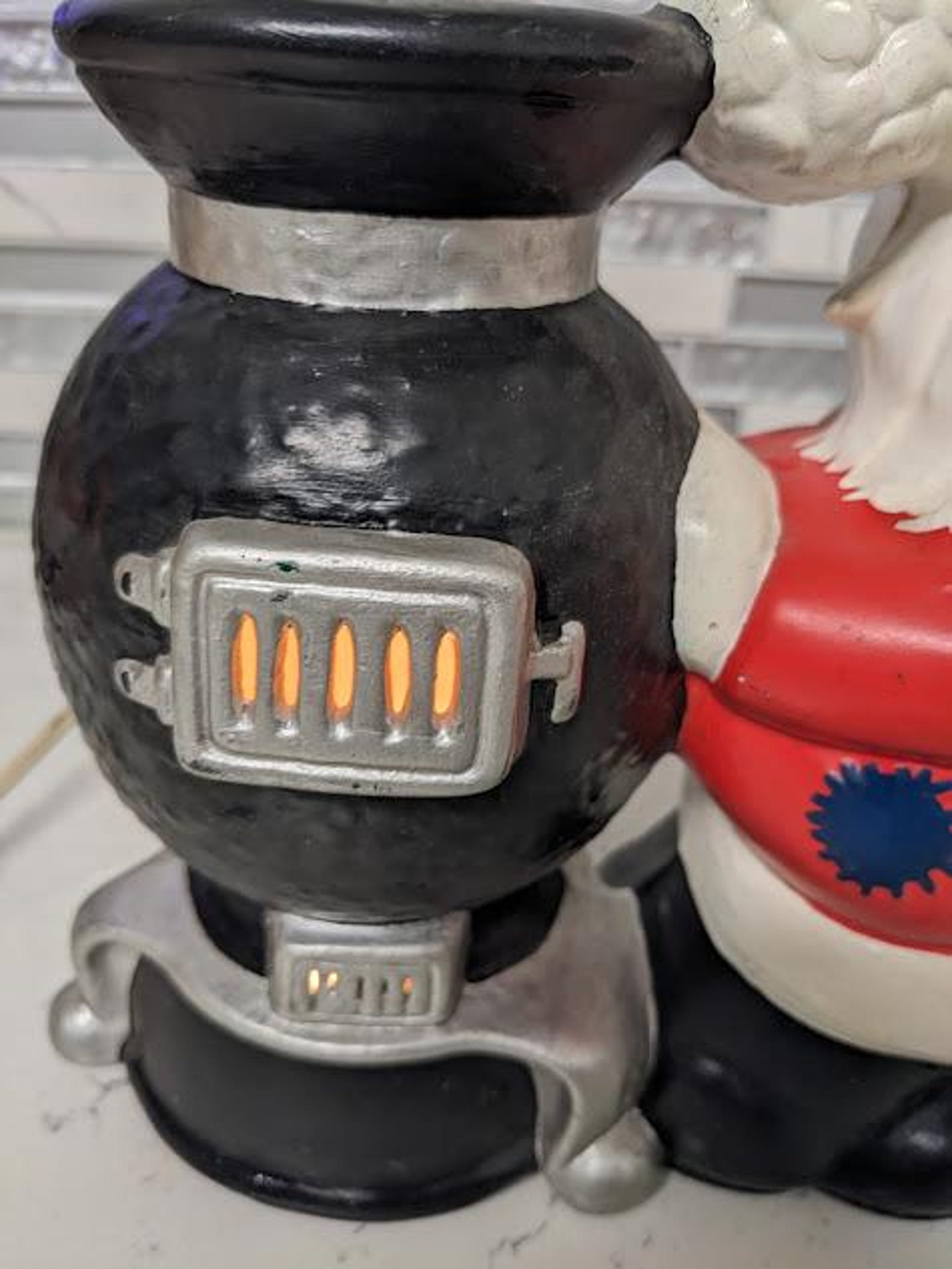 Vintage Ceramic Santa W/ Light up Potbelly Stove Christmas Decoration ...