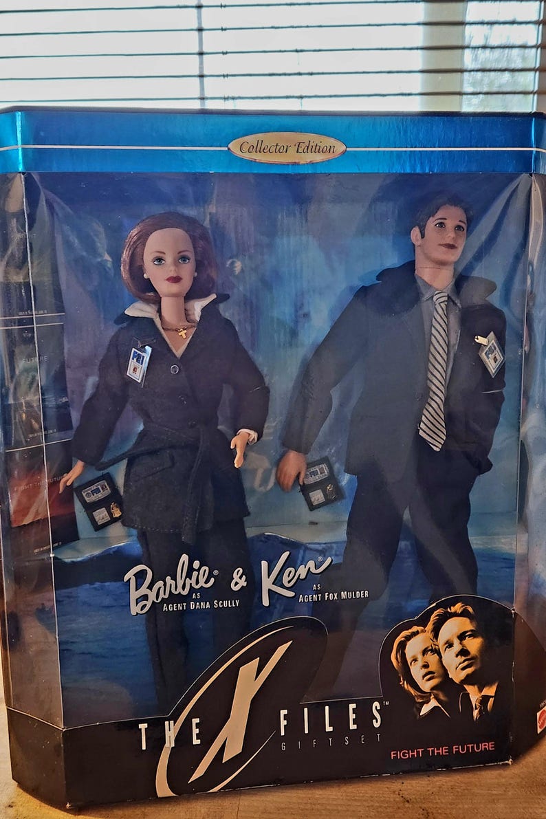 X-files Collector Barbie - Etsy