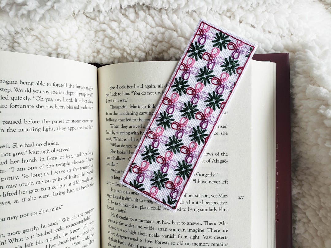 Tulips Blackwork Bookmark Sewing Pattern, Blackwork Embroidery Chart ...