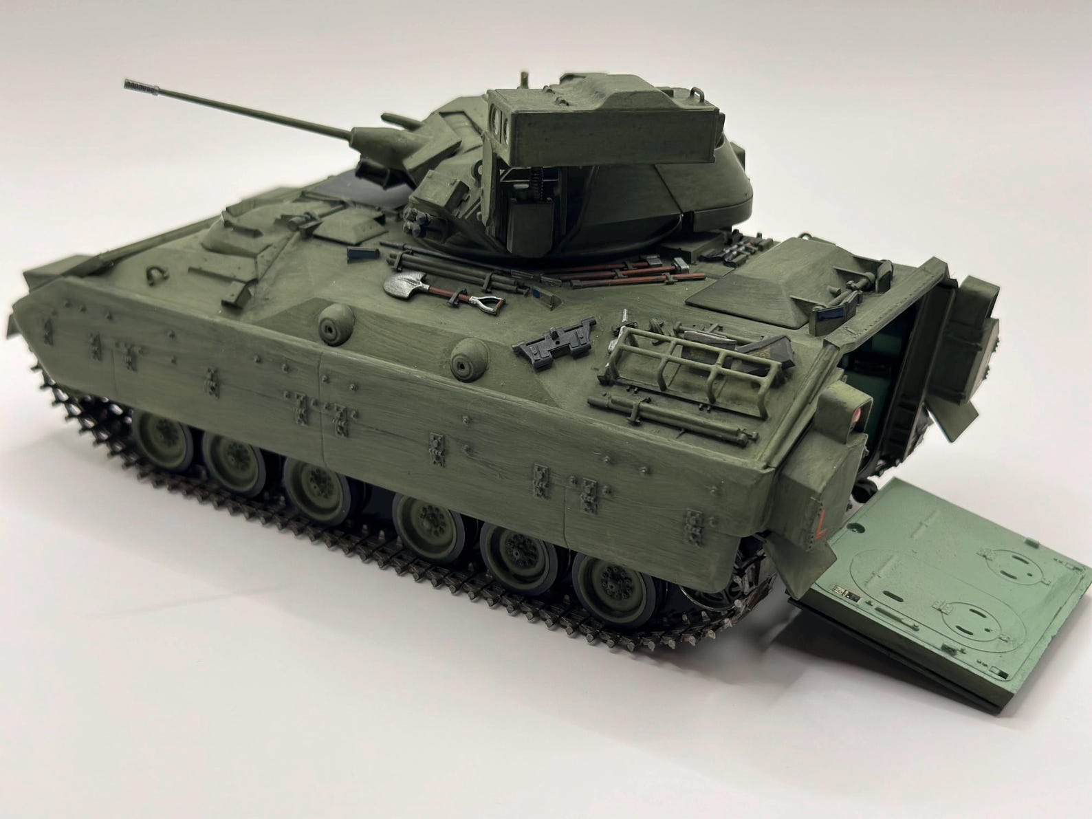 1:35 Scale Hand Made Model M3 Bradley IFV Armored Personell Carrier ...