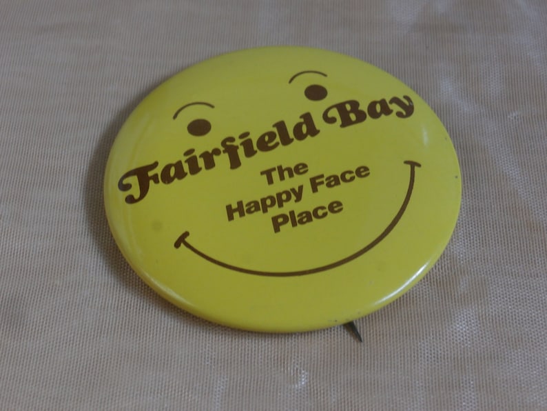 Vintage Fairfield Bay Happy Face Button Pin - 80s/90s Smiley Face - Etsy
