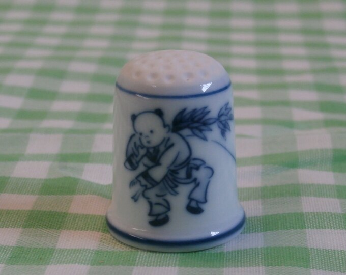 Thimble With Thread Cutter and Needle Threader, Old Vintage or Antique ...