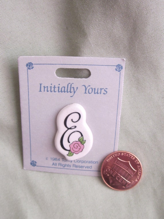 Letter E Vintage 1980s Ceramic Initial Brooch Pin wit… - Gem